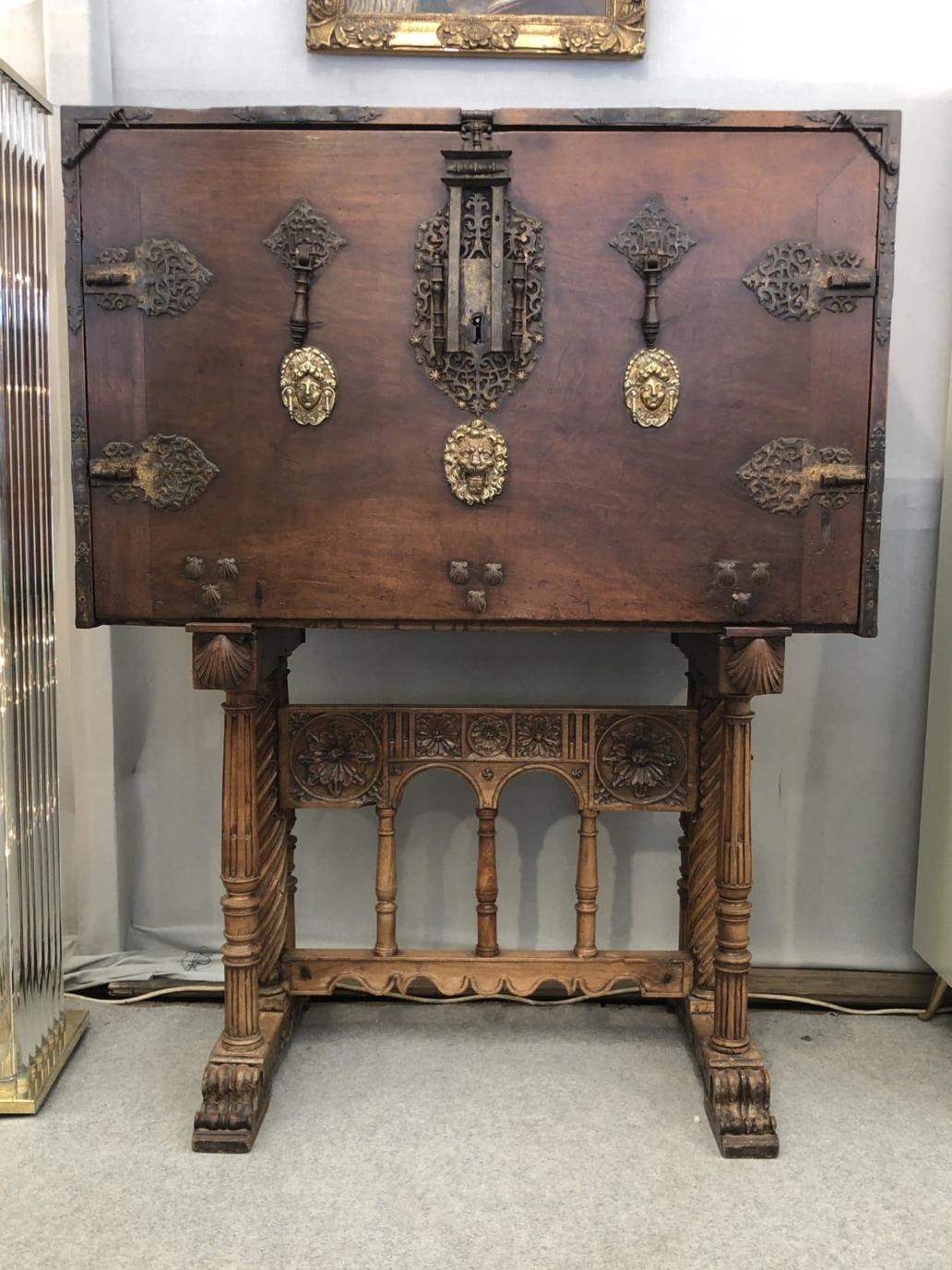 A 17th Century Spanish Bargueño