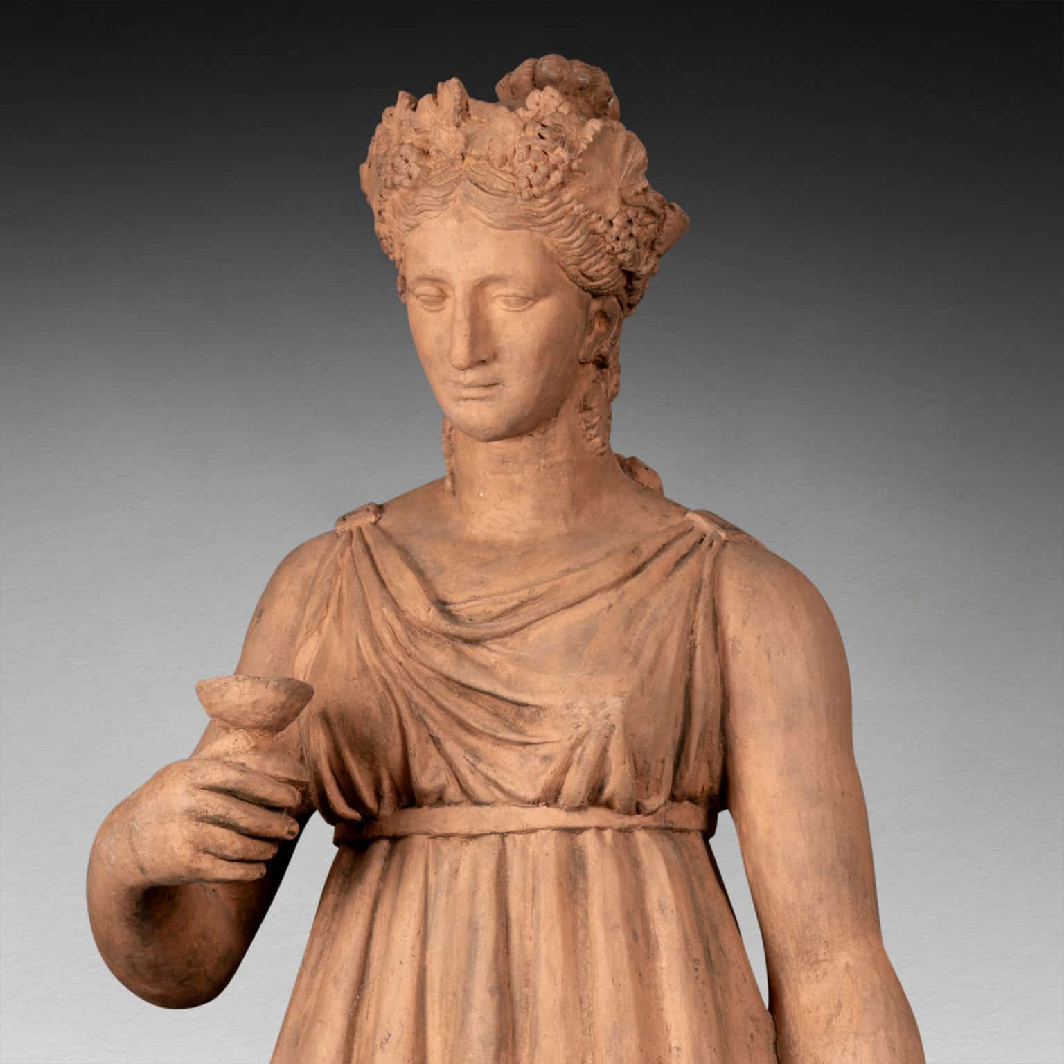 Sculpture en terre cuite figurant la déesse Hygie, XIXe siècle